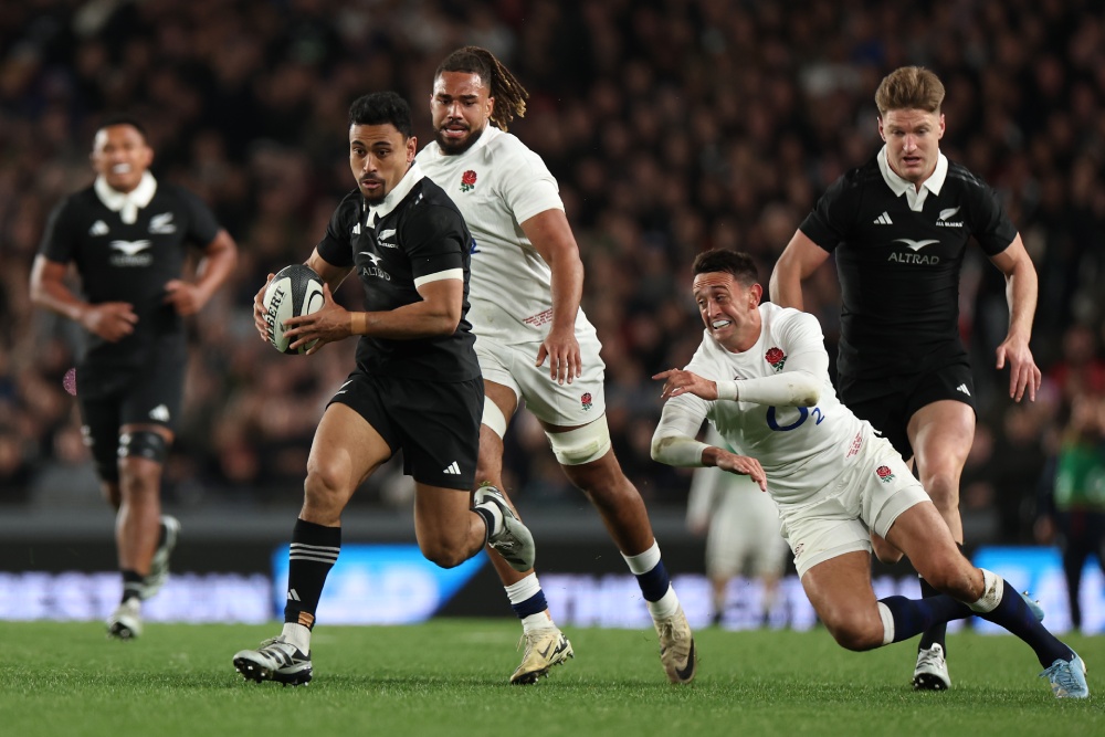 All Blacks hold on for thrilling win over England