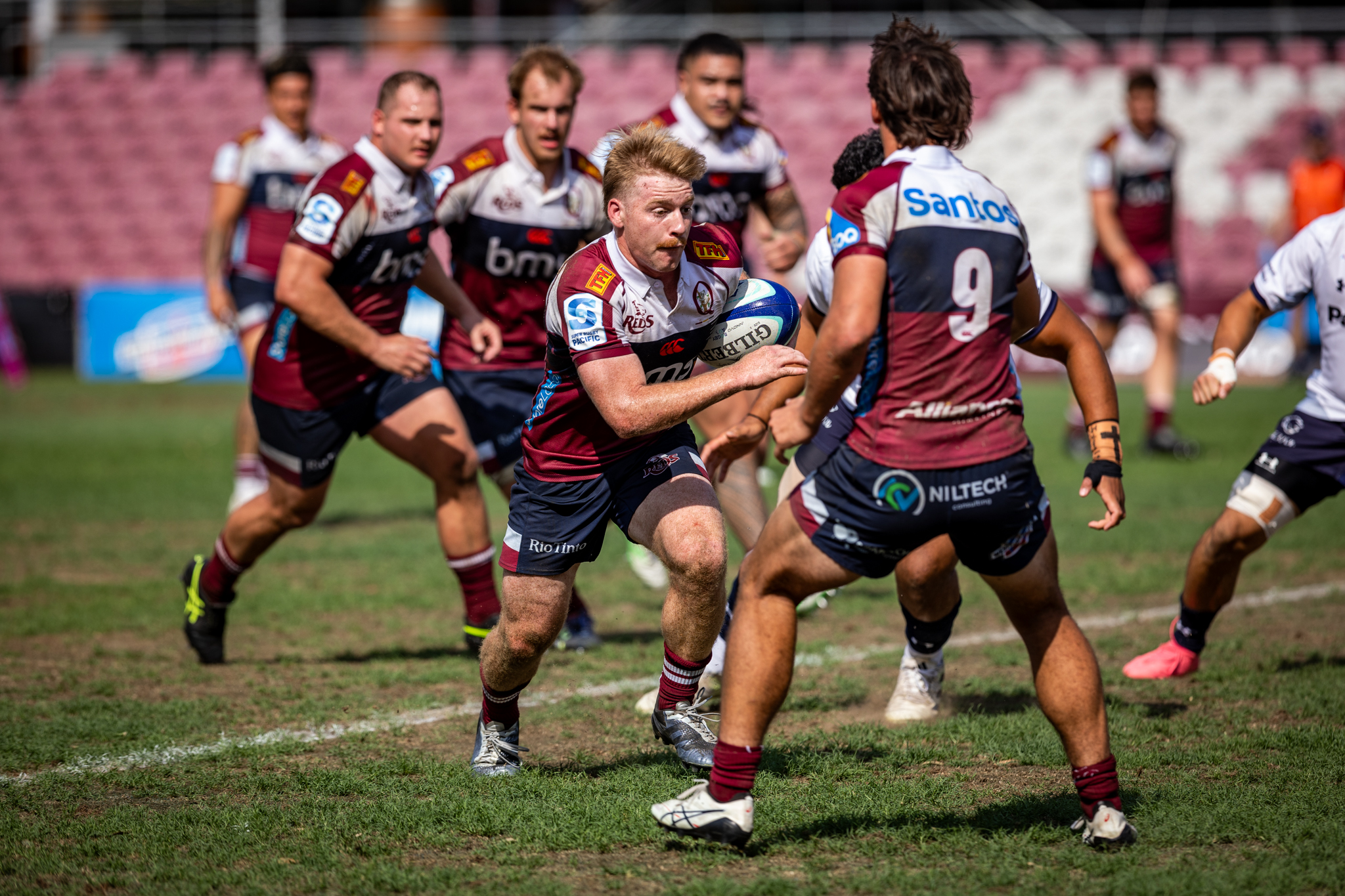 Reds Win in Nine-Try Spectacle Over Japan's Wild Knights