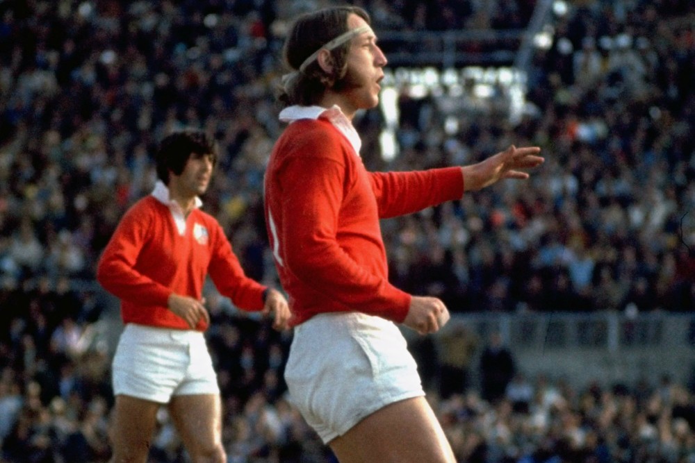 JPR Williams: Wales' flamboyant rugby legend turned surgeon passes away