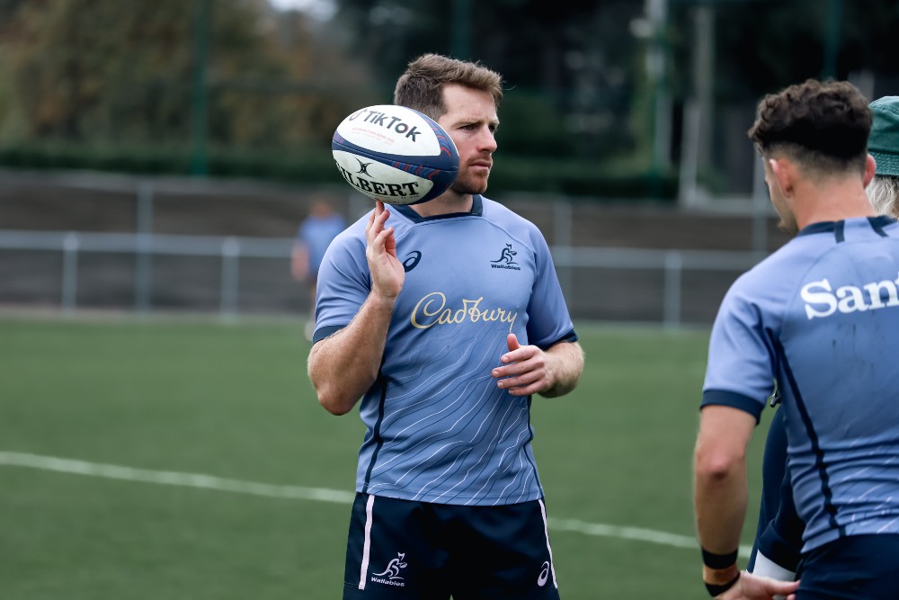 Foley looking to nail down flyhalf position
