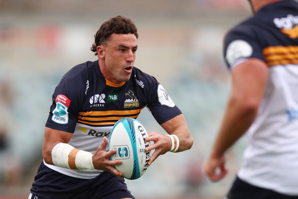 Banks cleared by Japanese club to join Wallabies