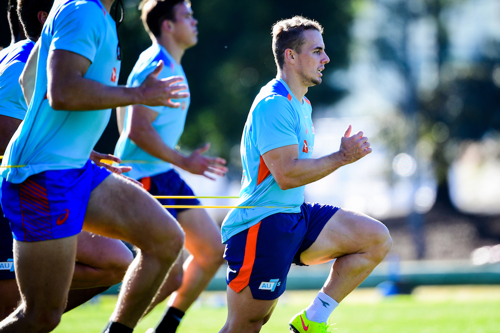 Trae Williams relishing chance to throw down with rival jet Carlin Isles