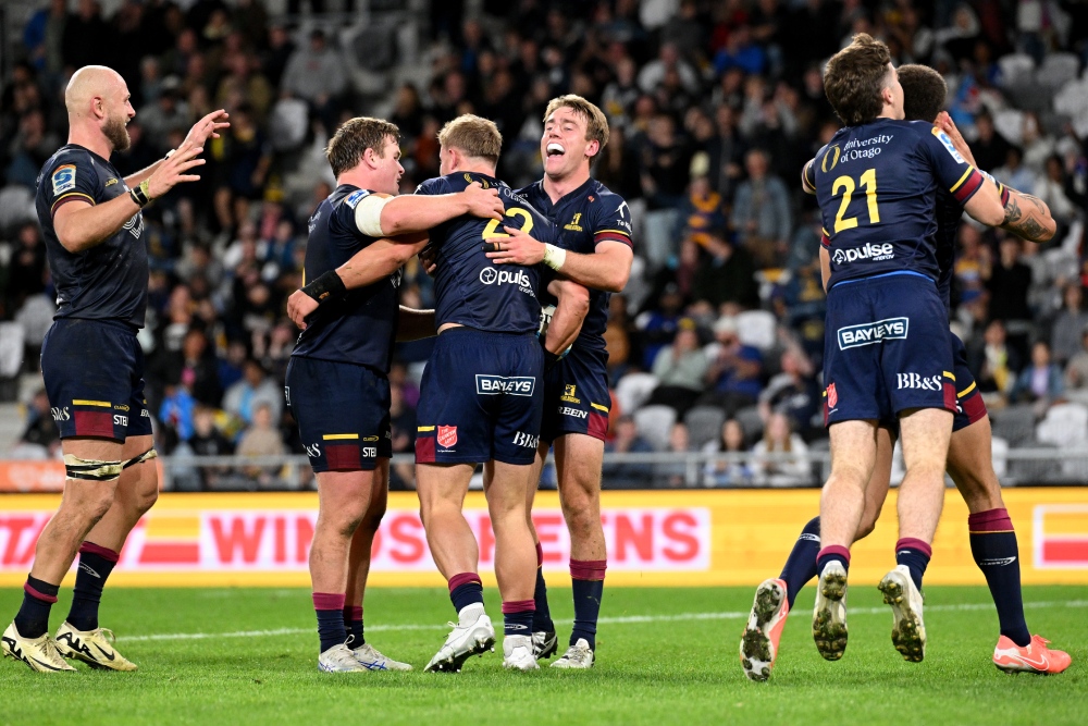 Highlanders hold off Drua burst for important home win