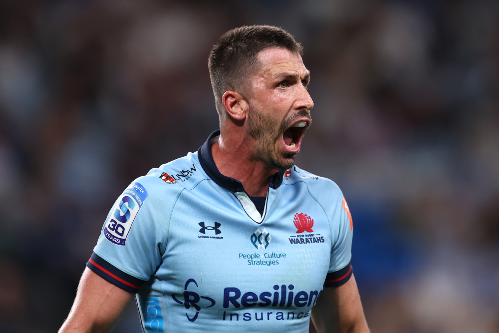 Waratahs rally around Gordon as star Waratah faces nervous injury wait