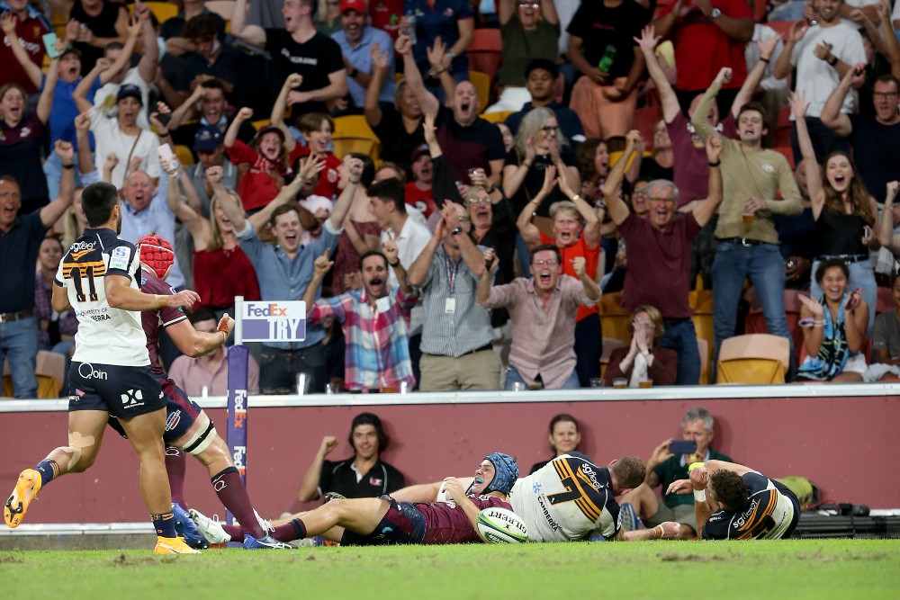 Flook signing for Queensland Reds through 2024 as centre stocks fill