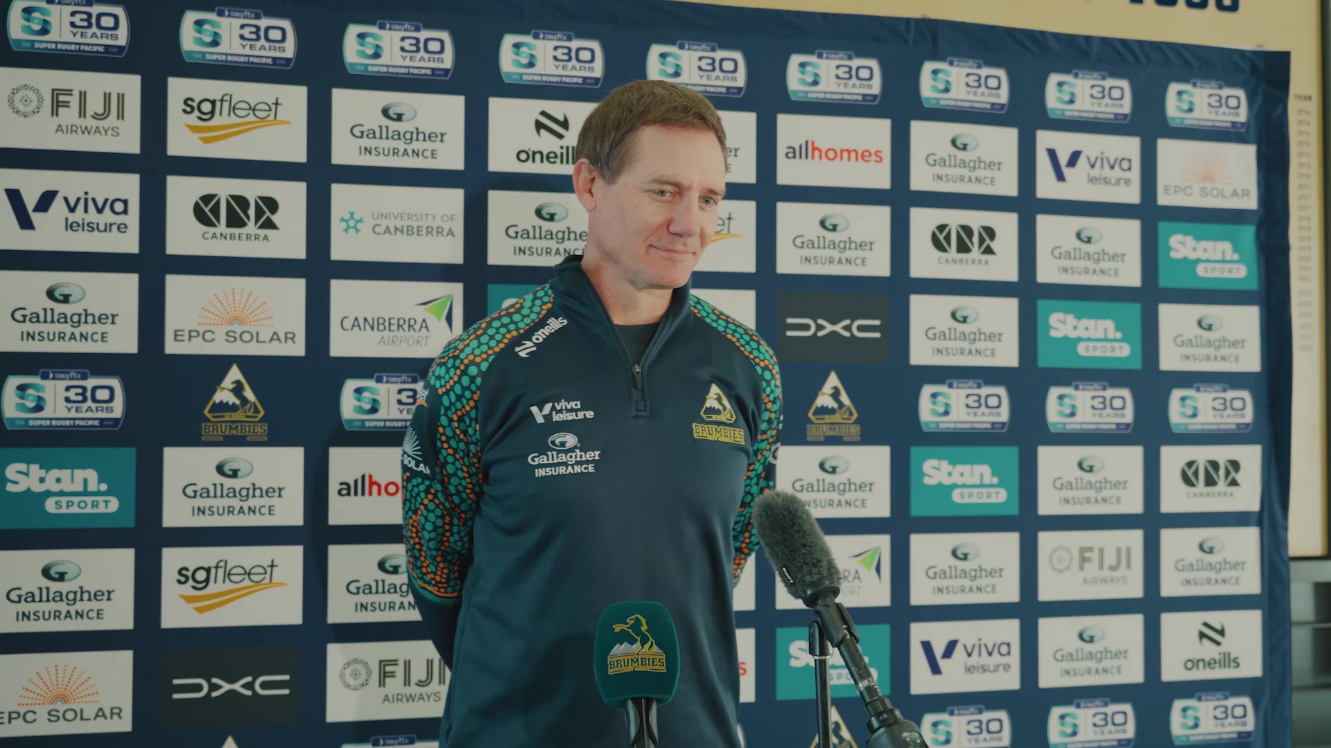 Head Coach Stephen Larkham addresses Round 16 Squad vs. Moana