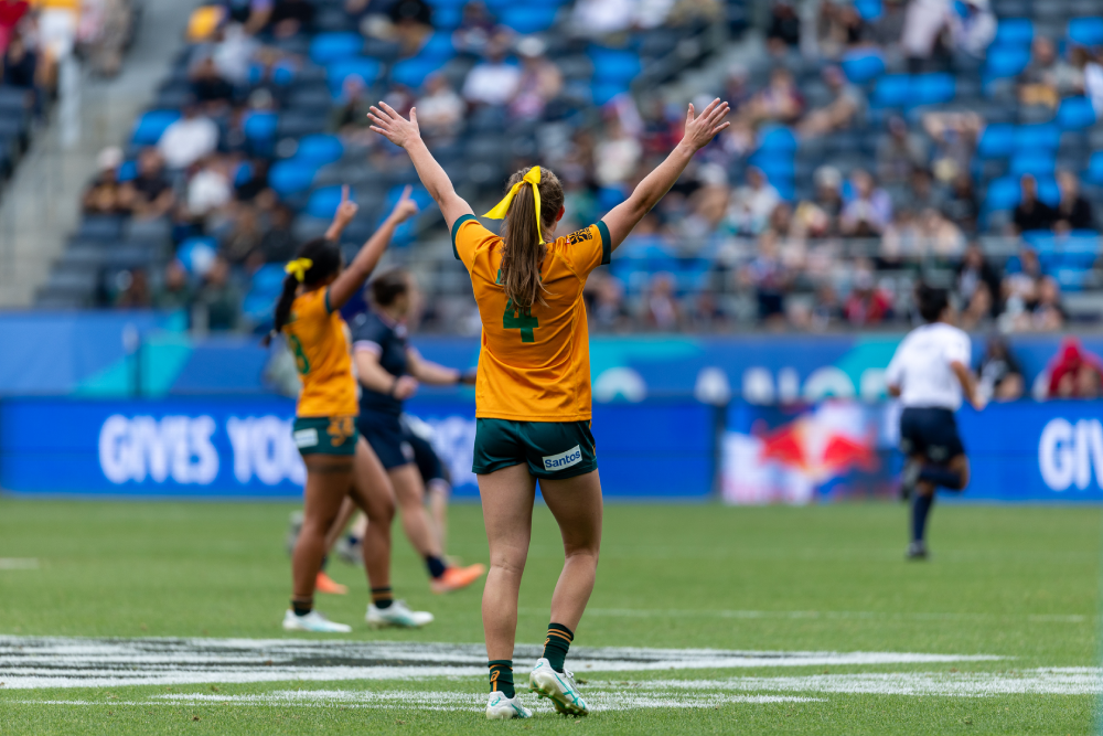 Mackenzie Davis stars as Women fly through to semis, Men denied in ...