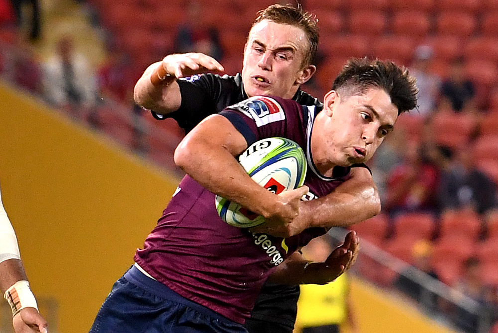 Campbell signs three-year deal with Reds