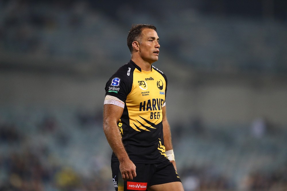 Welcoming old friends: Chiefs legend Richard Kahui embracing battle ...