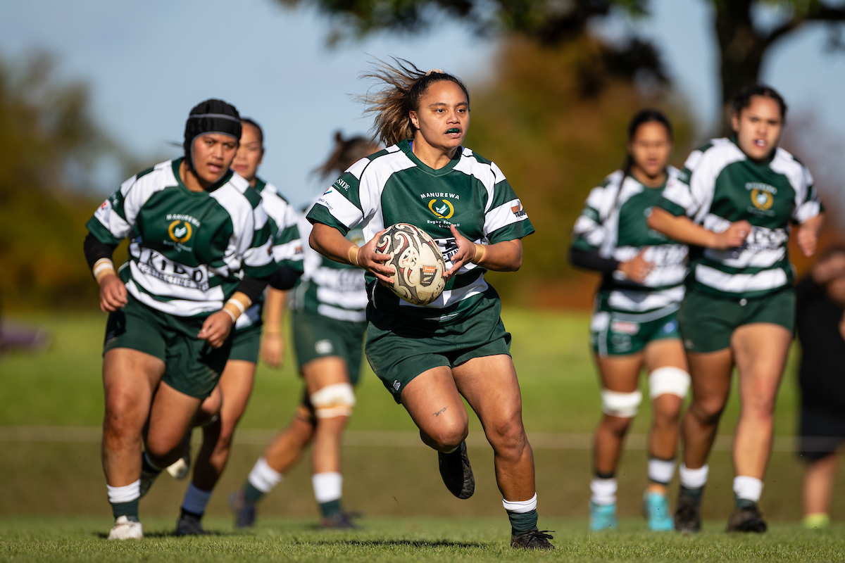 Rewa find form at start of second round