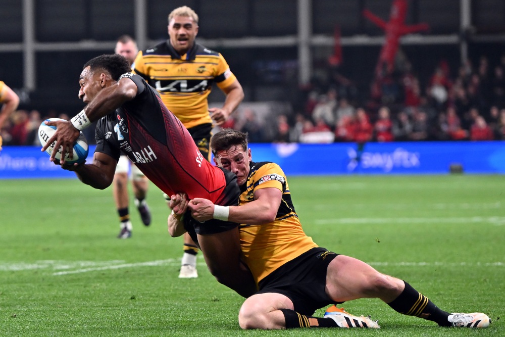 Crusaders produce big win over Hurricanes to keep home finals hopes alive