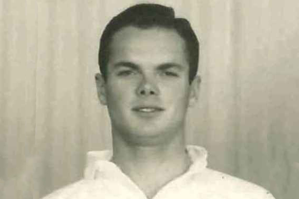 Vale Wallaby 417, Barry Roberts