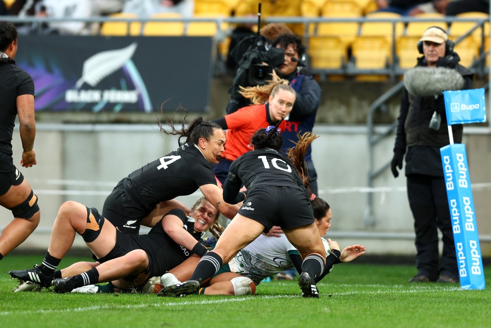 Jaele corsi forum meeting me at the door in a teddy that