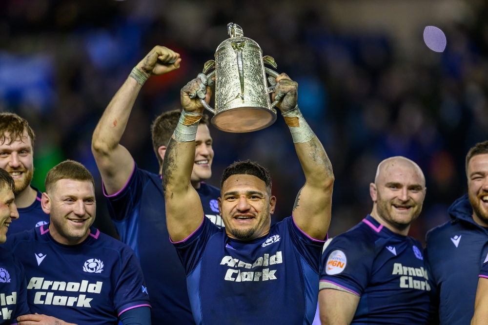Scotland stun England, Ireland edge Italy in 6 Nations